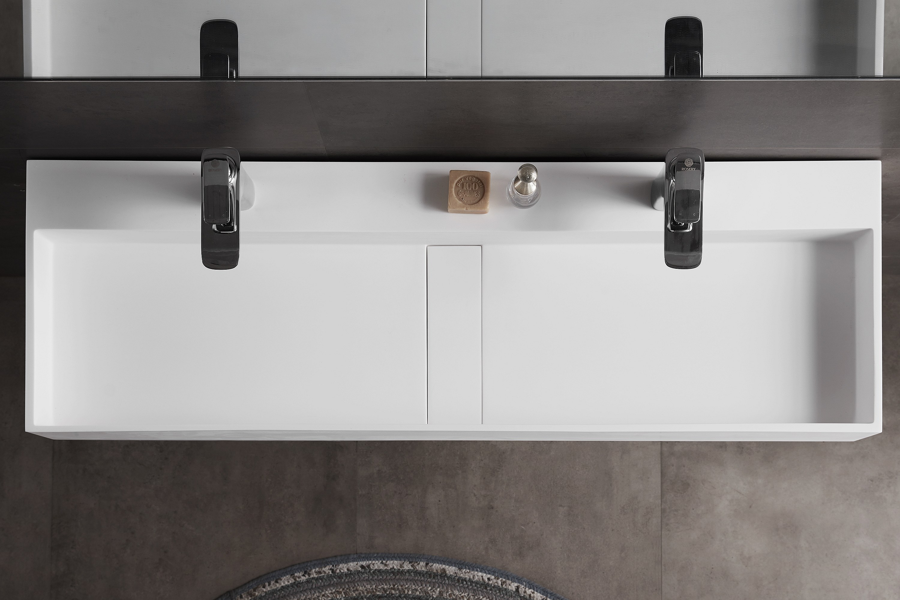 Lavatório duplo suspenso em solid surface - Lavatório branco - 120 cm ...