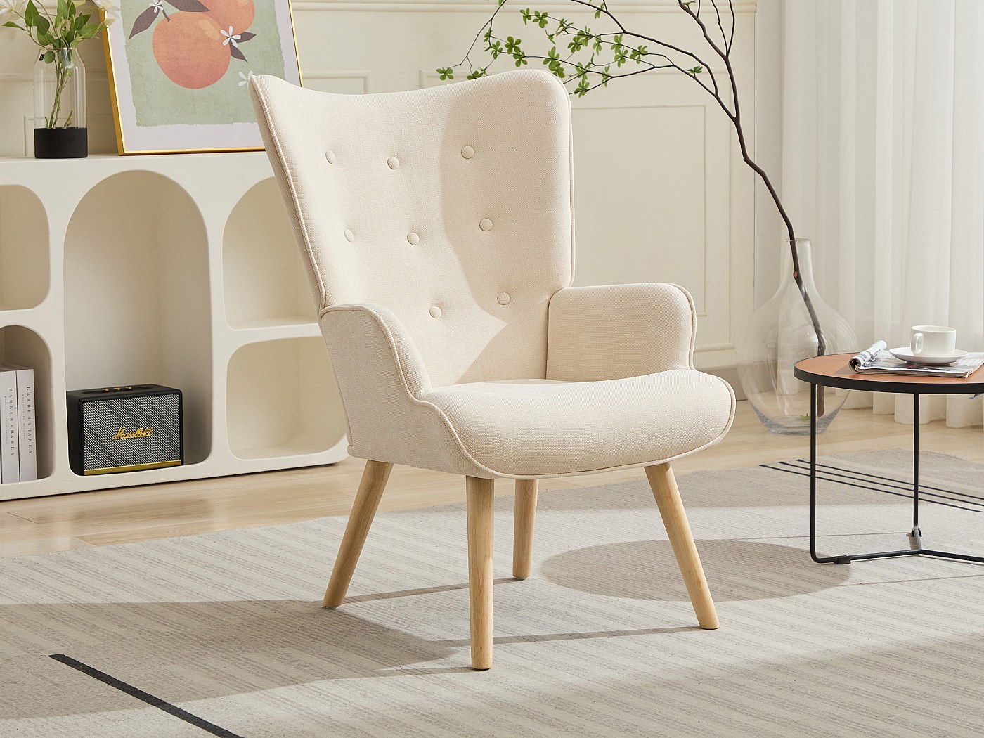 Poltrona in Tessuto Beige trapuntato. Stile scandinavo. VATELY