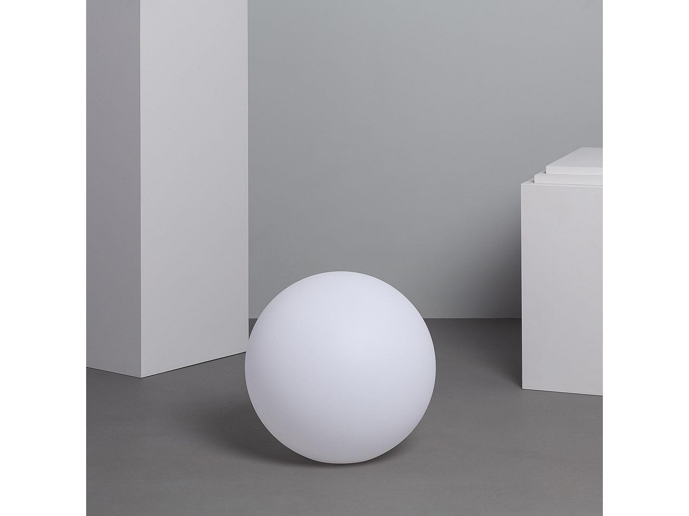 Ledkia Sphère LED RGBW IP65 40cm Rechargeable