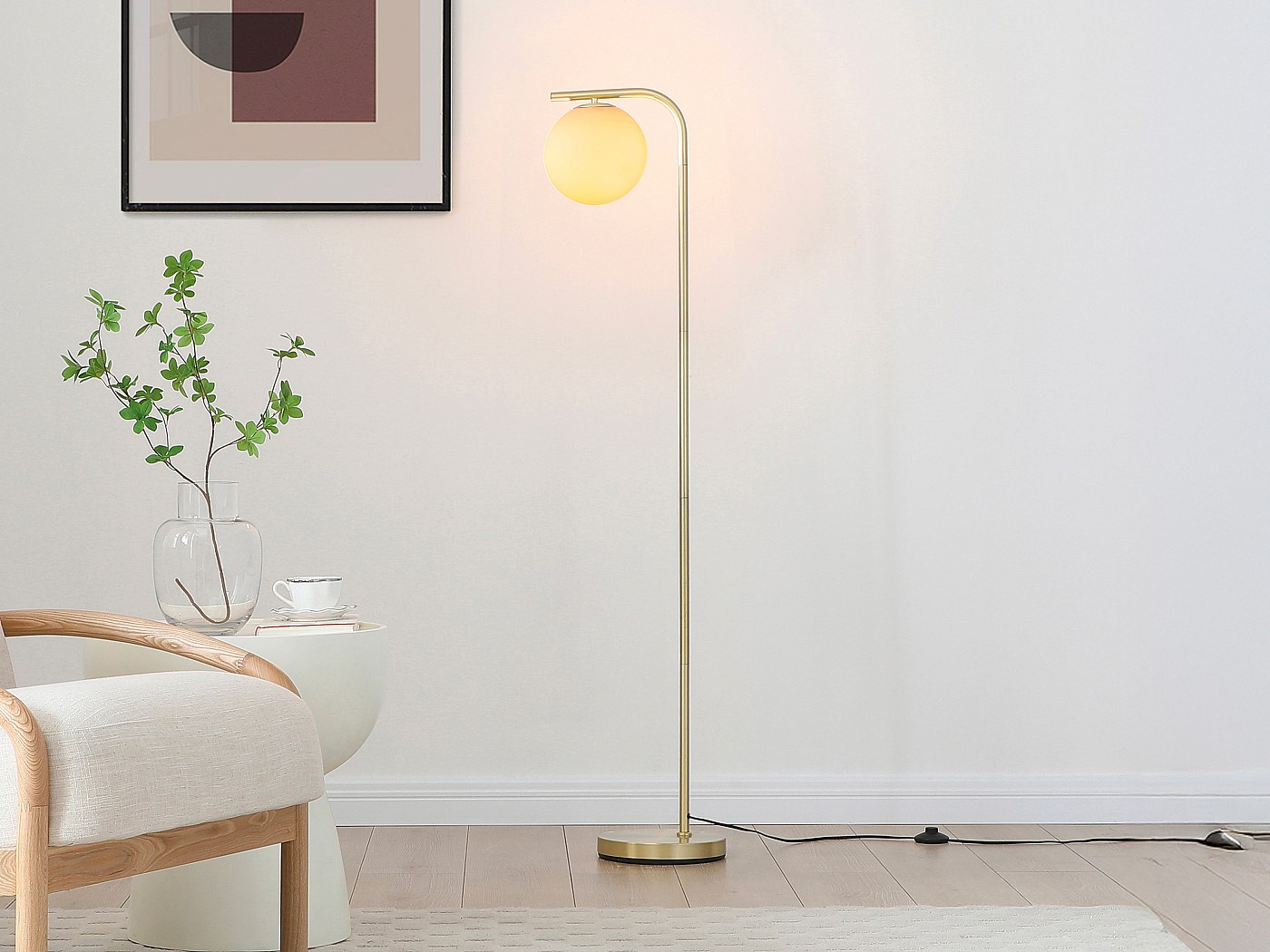 Vloerlamp van geborsteld messing en wit glas - D.28 x H.150 cm ...