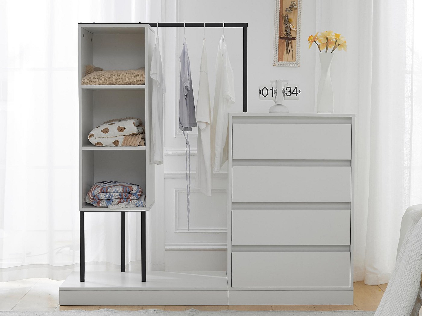 Commode multifonctionnel - 4 tiroirs +3 compartiments ouverts + tringle ...