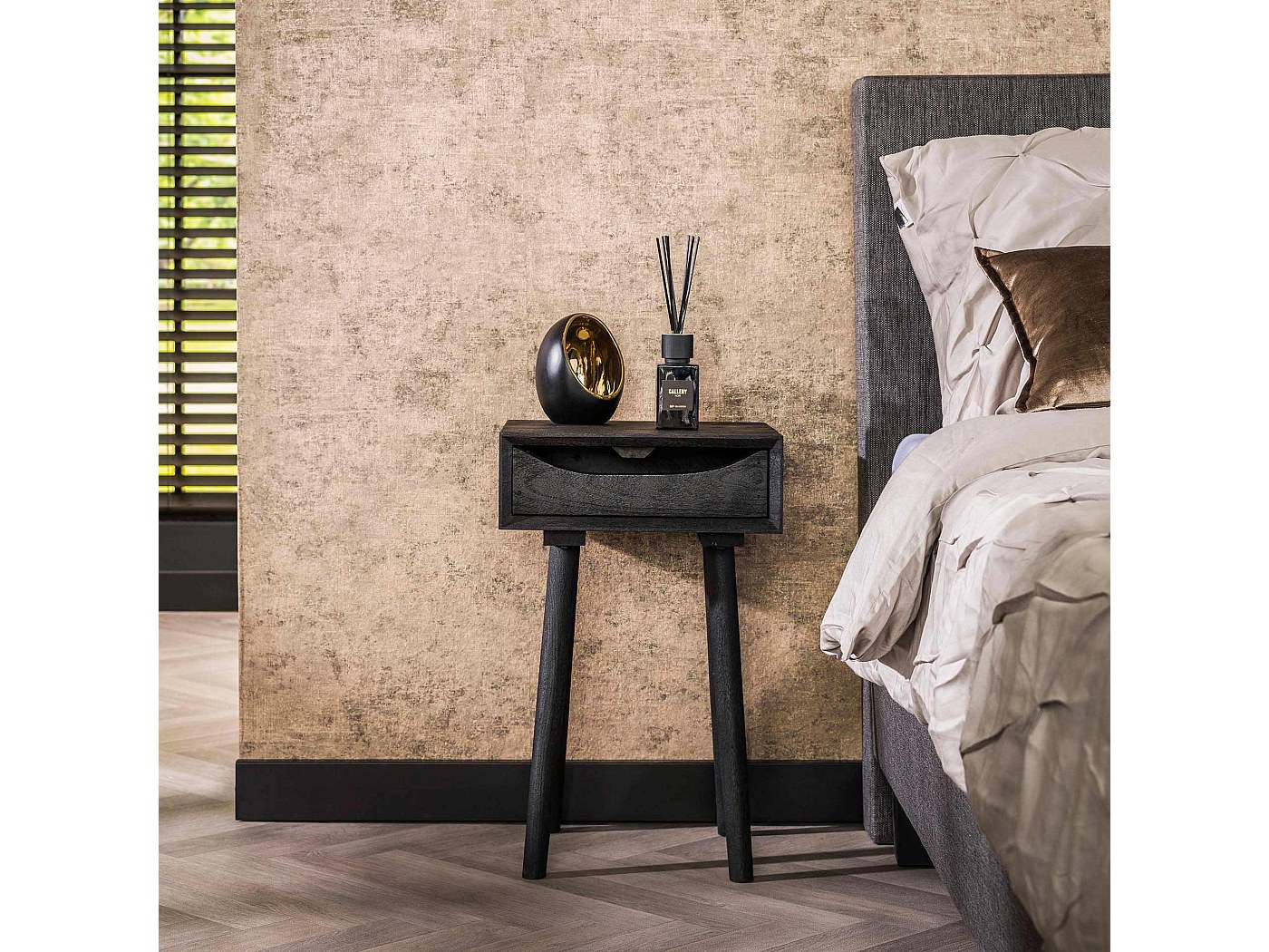 Table de chevet 1L avec marqueterie en bois d'acacia massif noir