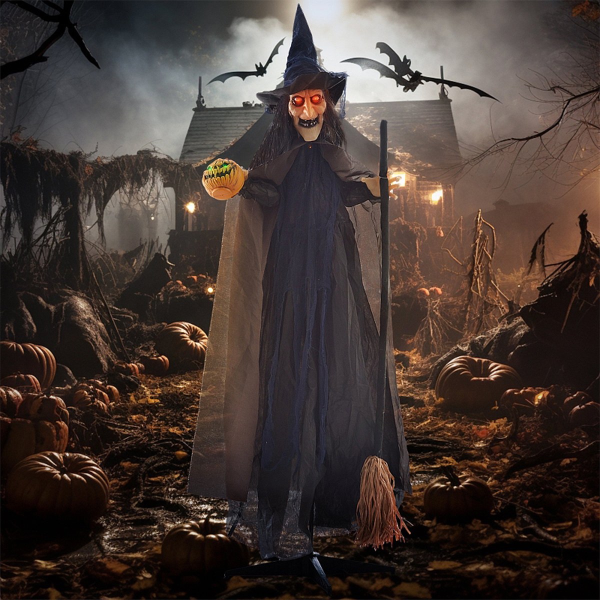 Halloween-Hexe mit Besen und Leuchtende Augen, Gruselige Geräusche ...