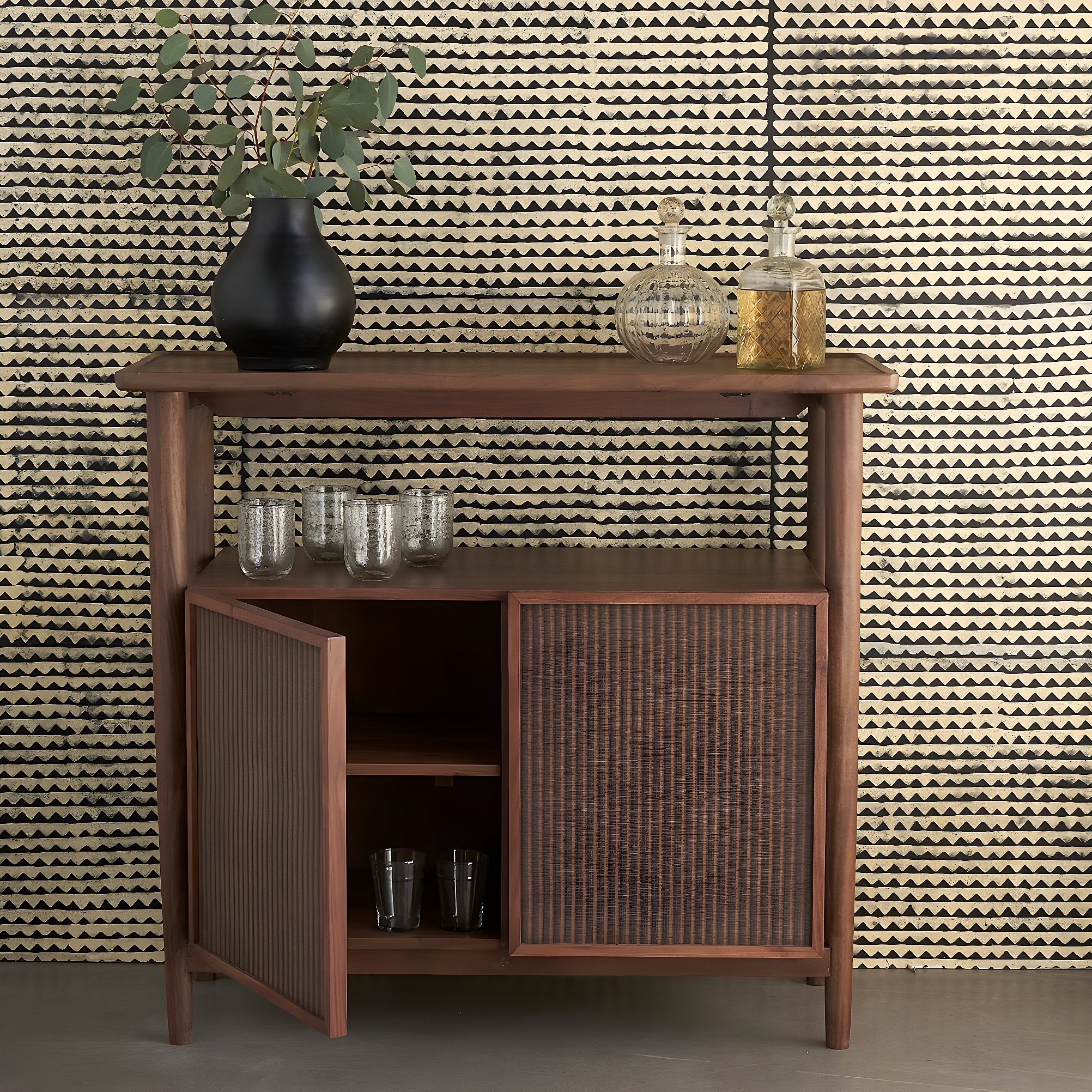 Buffet en acacia massif teinté noyer et tatami Koben