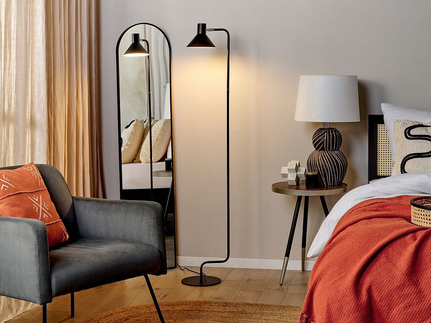 Lampadaire en métal noir 154 cm RIMAVA