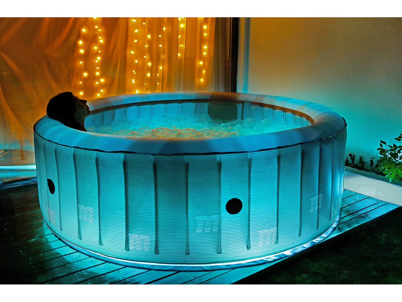 Aufblasbarer LED-Whirlpool für 6 Personen MENORCA Grau Rund 138 Jets