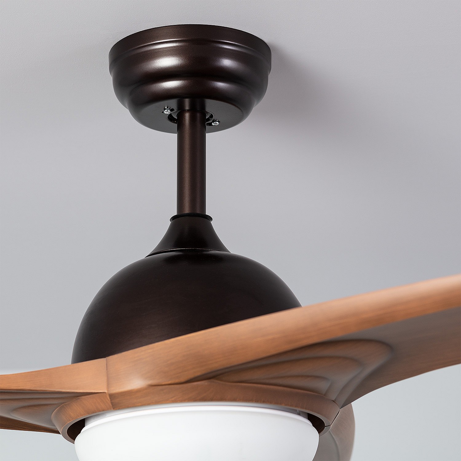 Ventilateur de Plafond LED Mistral Marron 132cm